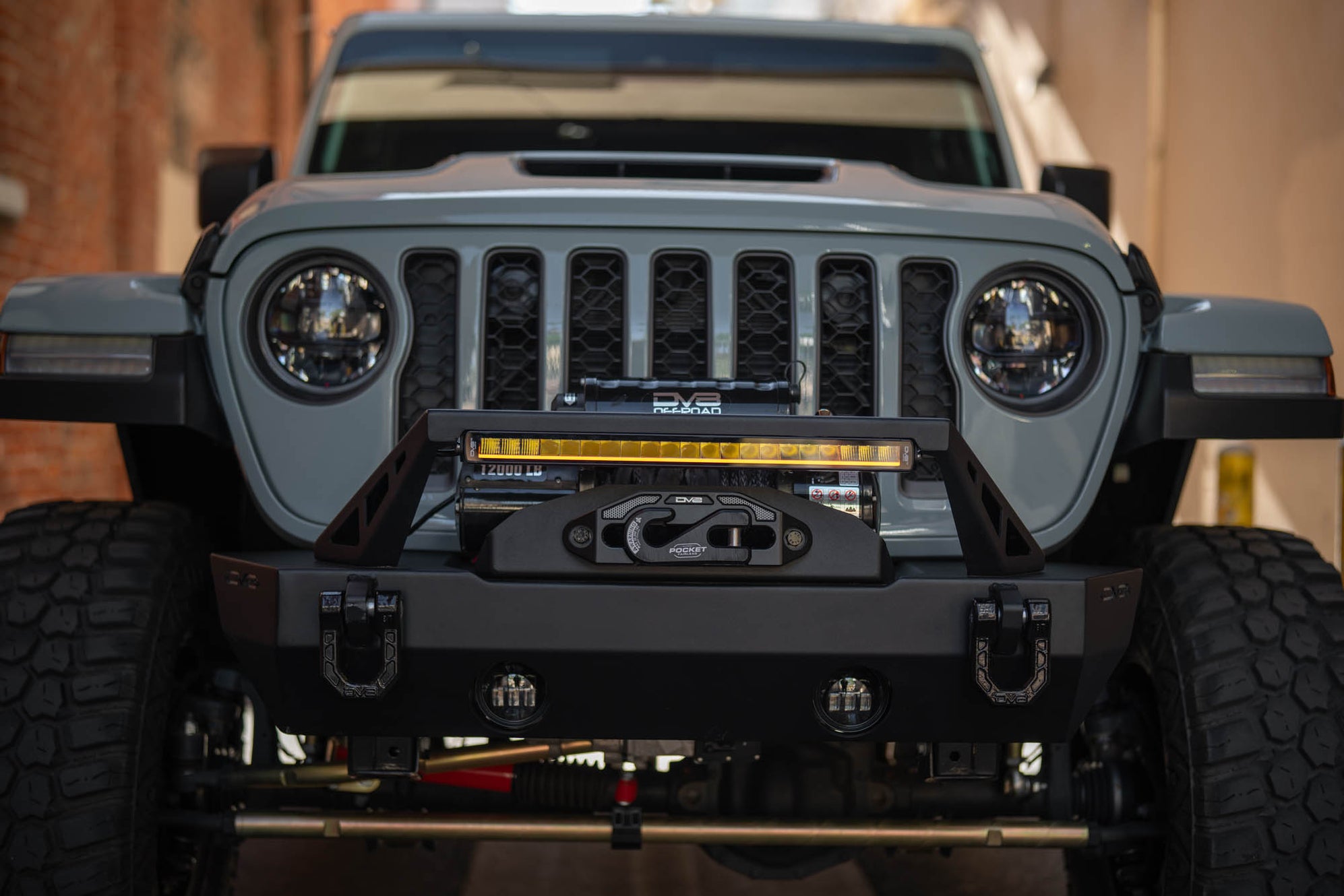 20” Single Row Light Bar w/ Accent Light | Halo Elite Series | DV8 Offroad