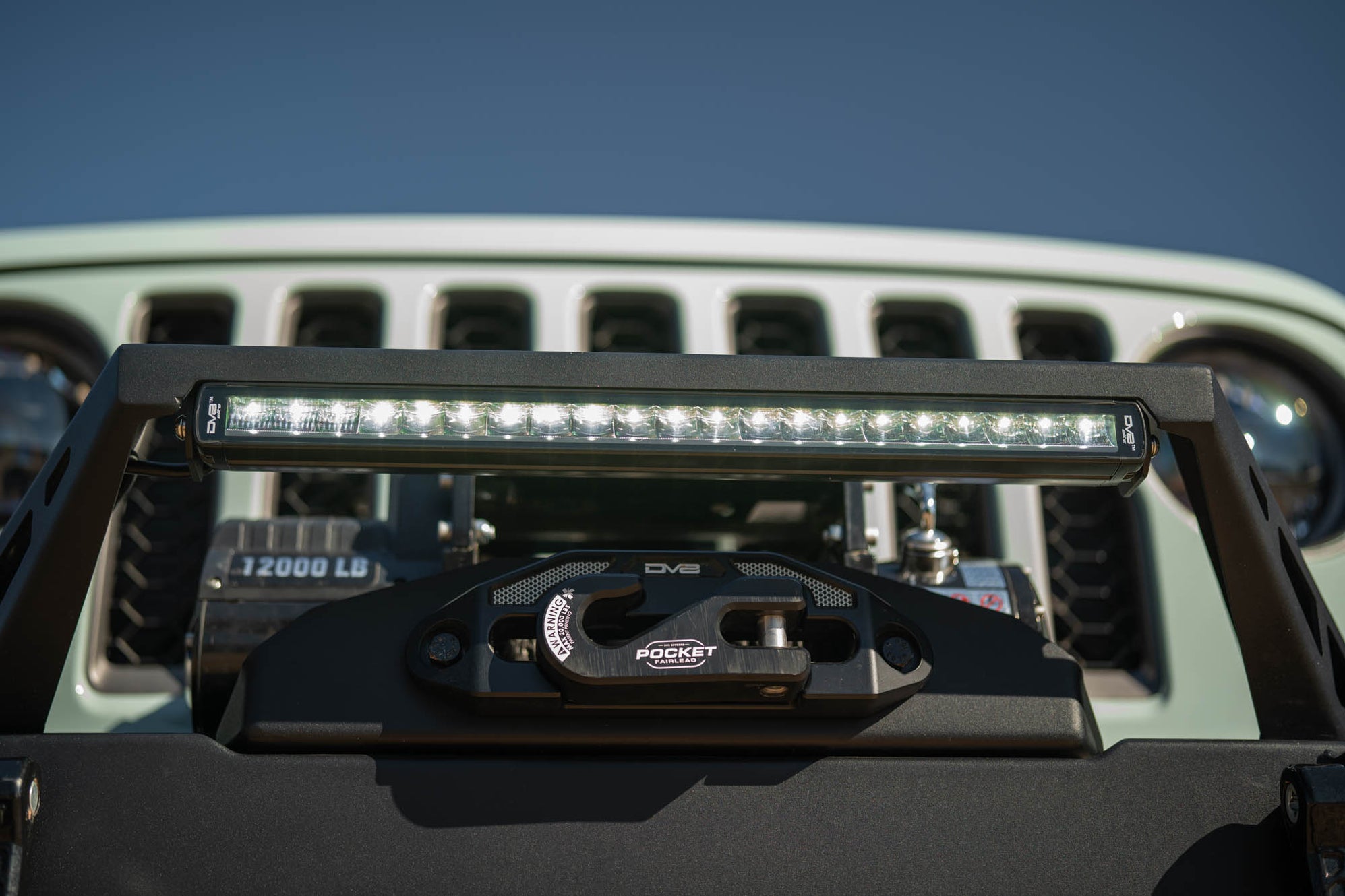 20” Single Row Light Bar w/ Accent Light | Halo Elite Series | DV8 Offroad
