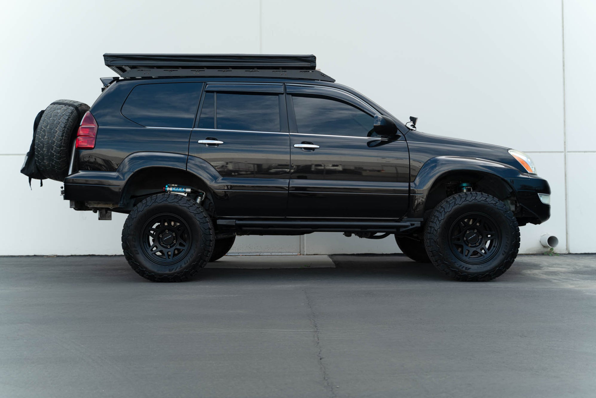 Lexus GX 470 Rock Sliders | FS-15 Series | DV8 Offroad