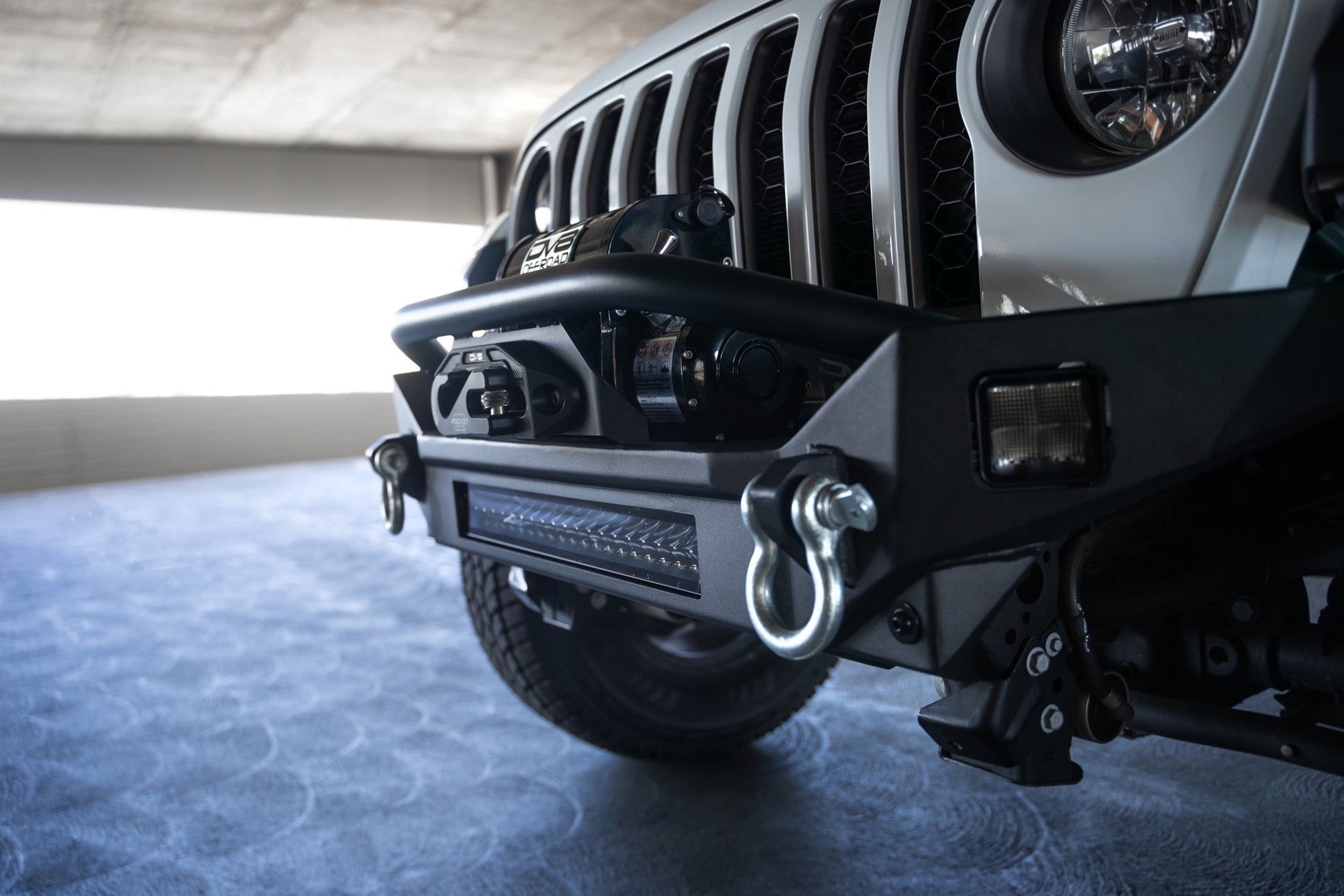 Gladiator JT & Wrangler JK/JL Mid-Width Winch Front Bumper | FS-7