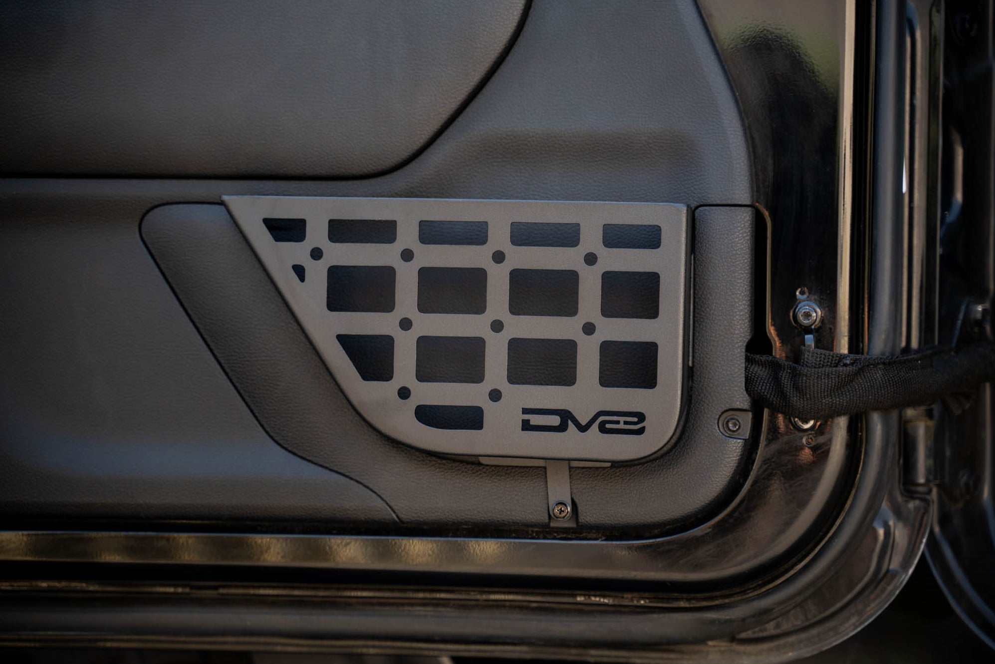 Jeep Wrangler JK Slim Front Door Molle Pockets | DV8 Offroad