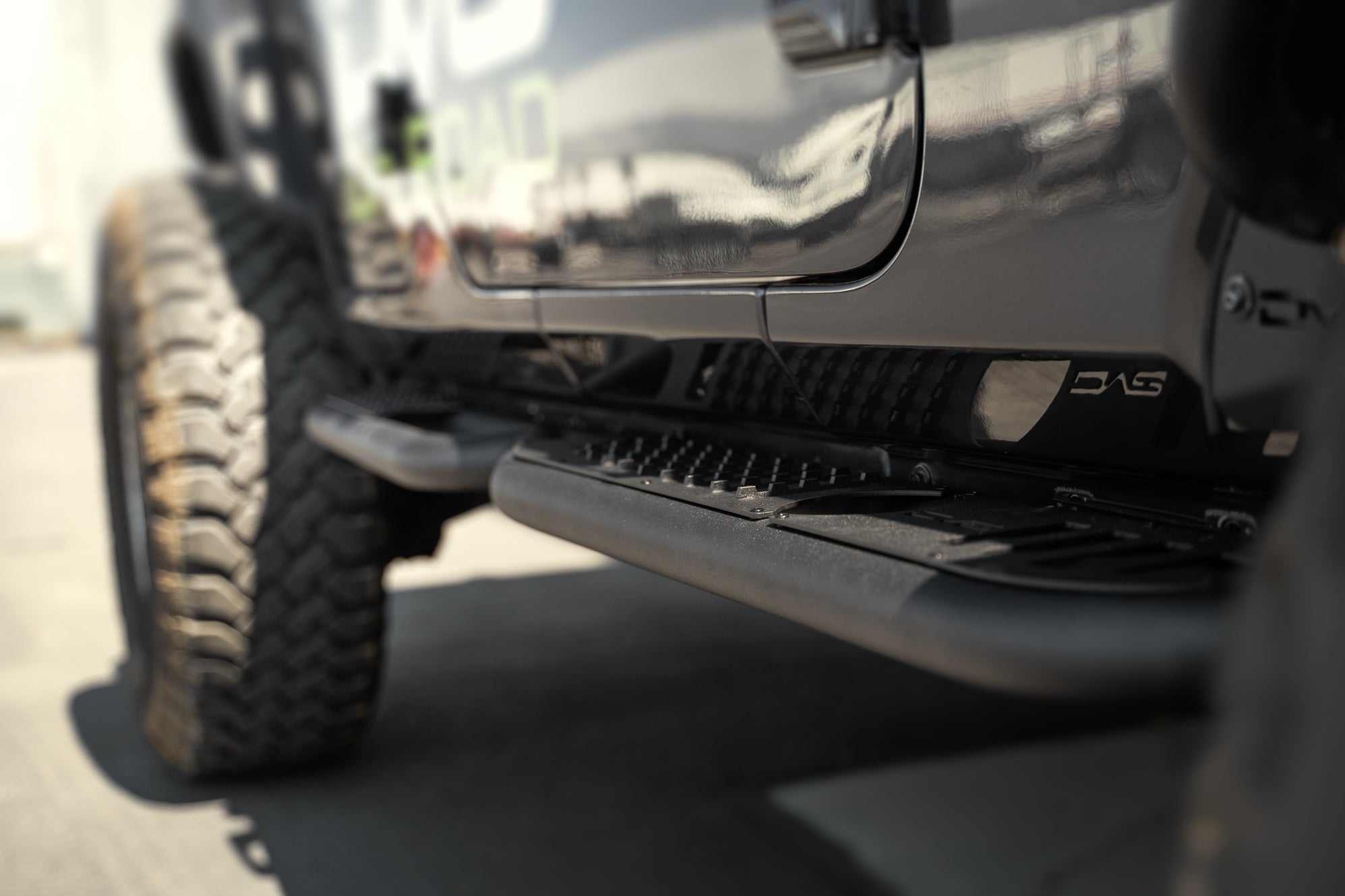 Wrangler JL 4-Door Side Steps | OE Plus Series