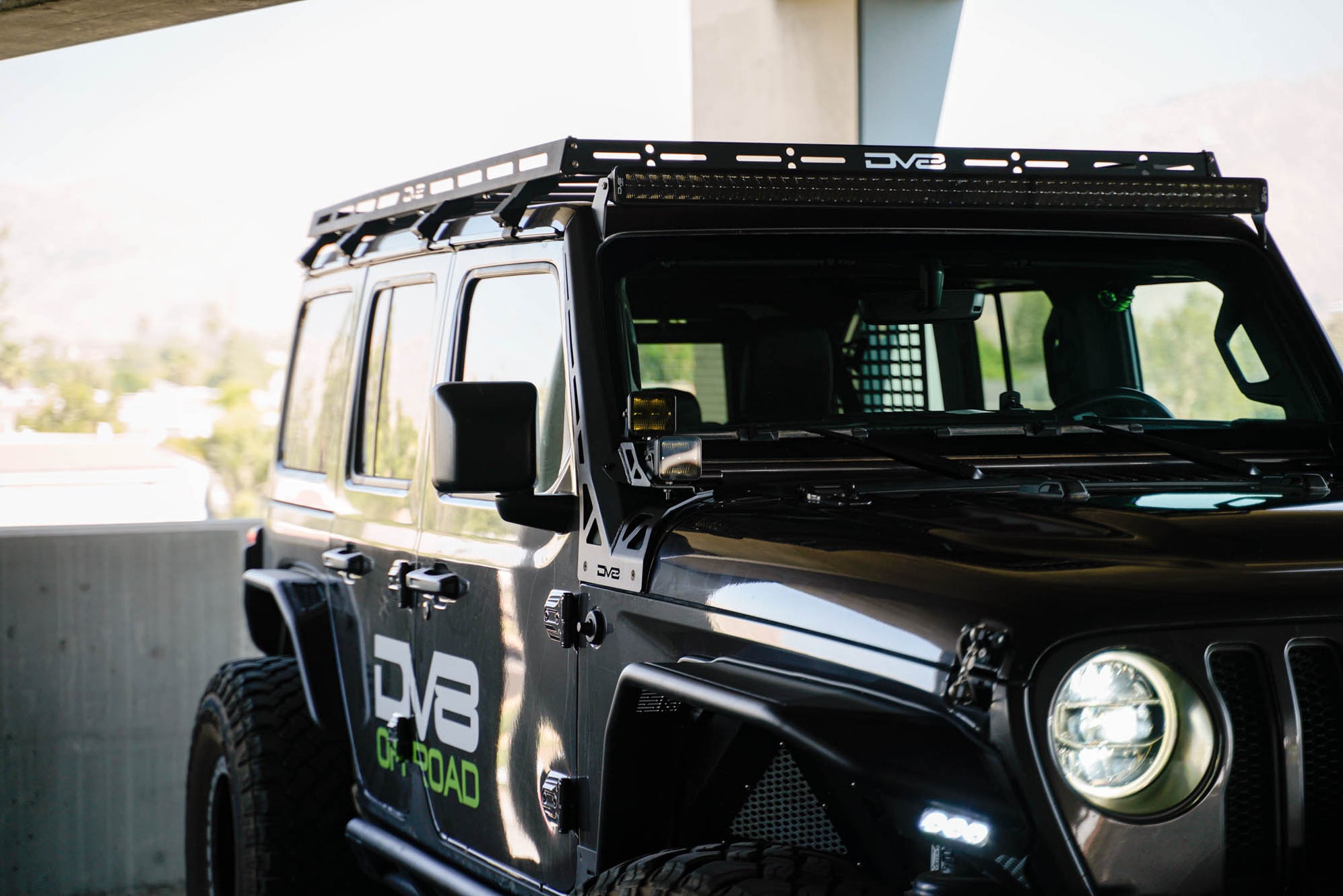 Gladiator JT & Wrangler JL Light Bar Mount | Over Windshield