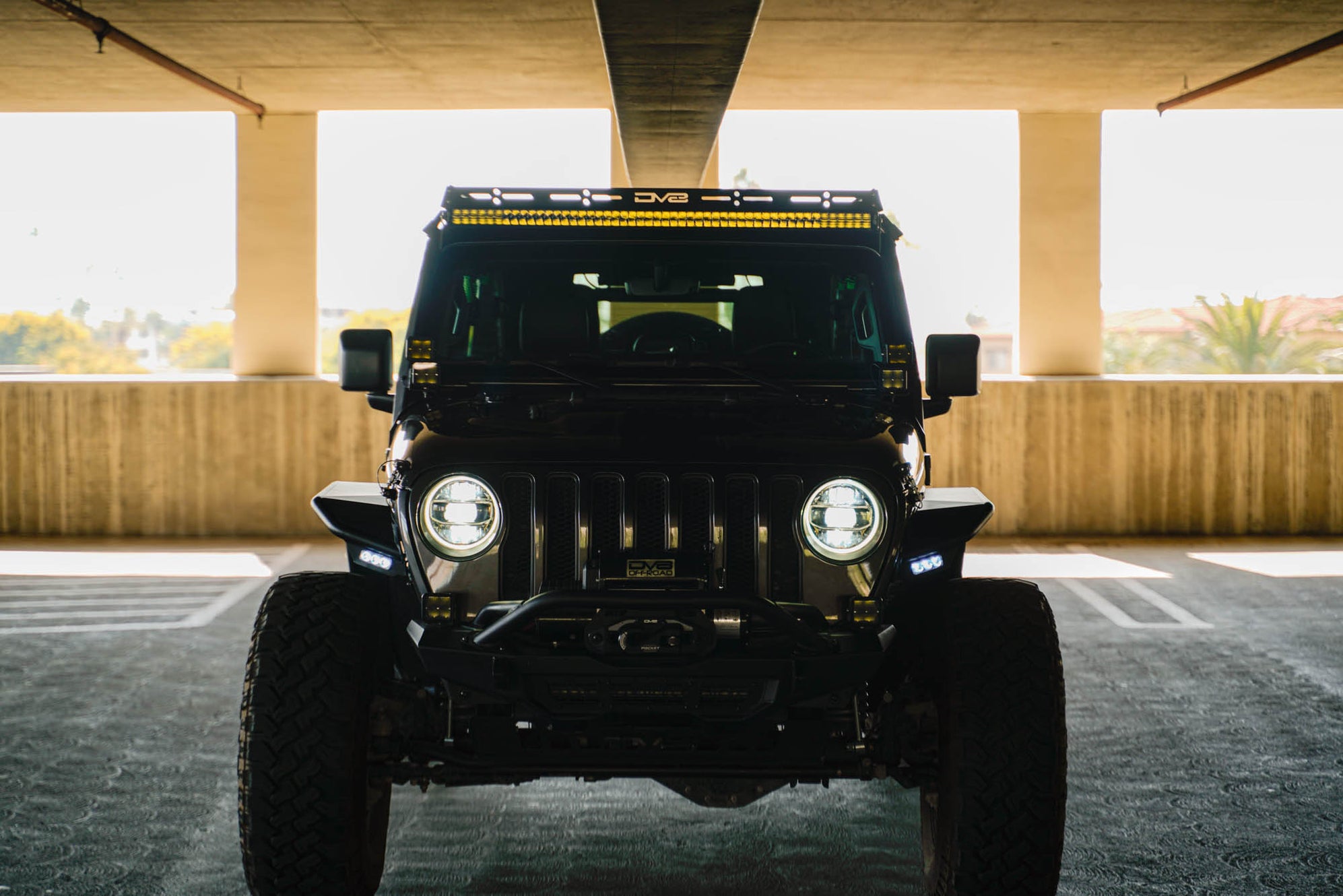Gladiator JT & Wrangler JL Light Bar Mount | Over Windshield