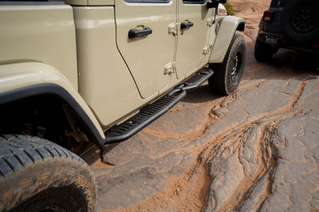 Jeep Gladiator Side Steps | OE Plus Series