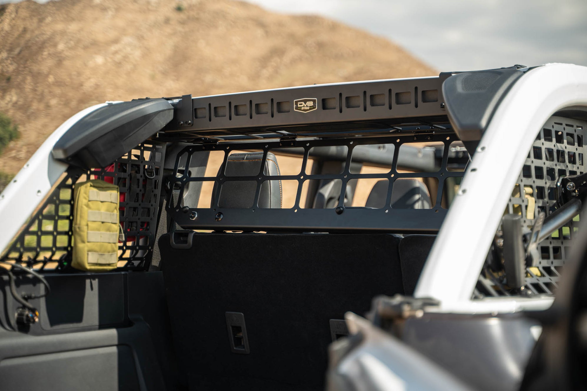 6th Gen Bronco Dog Barrier | DV8 Offroad