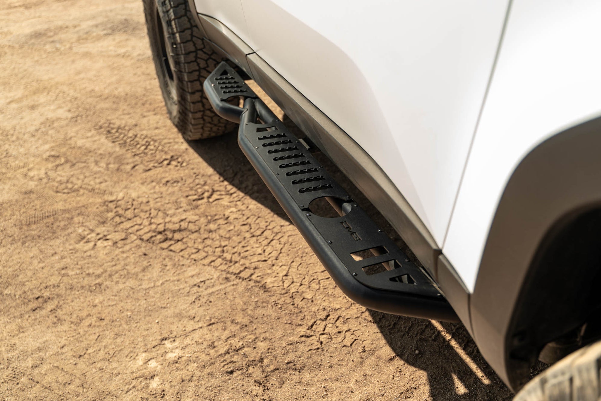 Land Cruiser 250 Series OE Plus Side Steps | DV8 Offroad