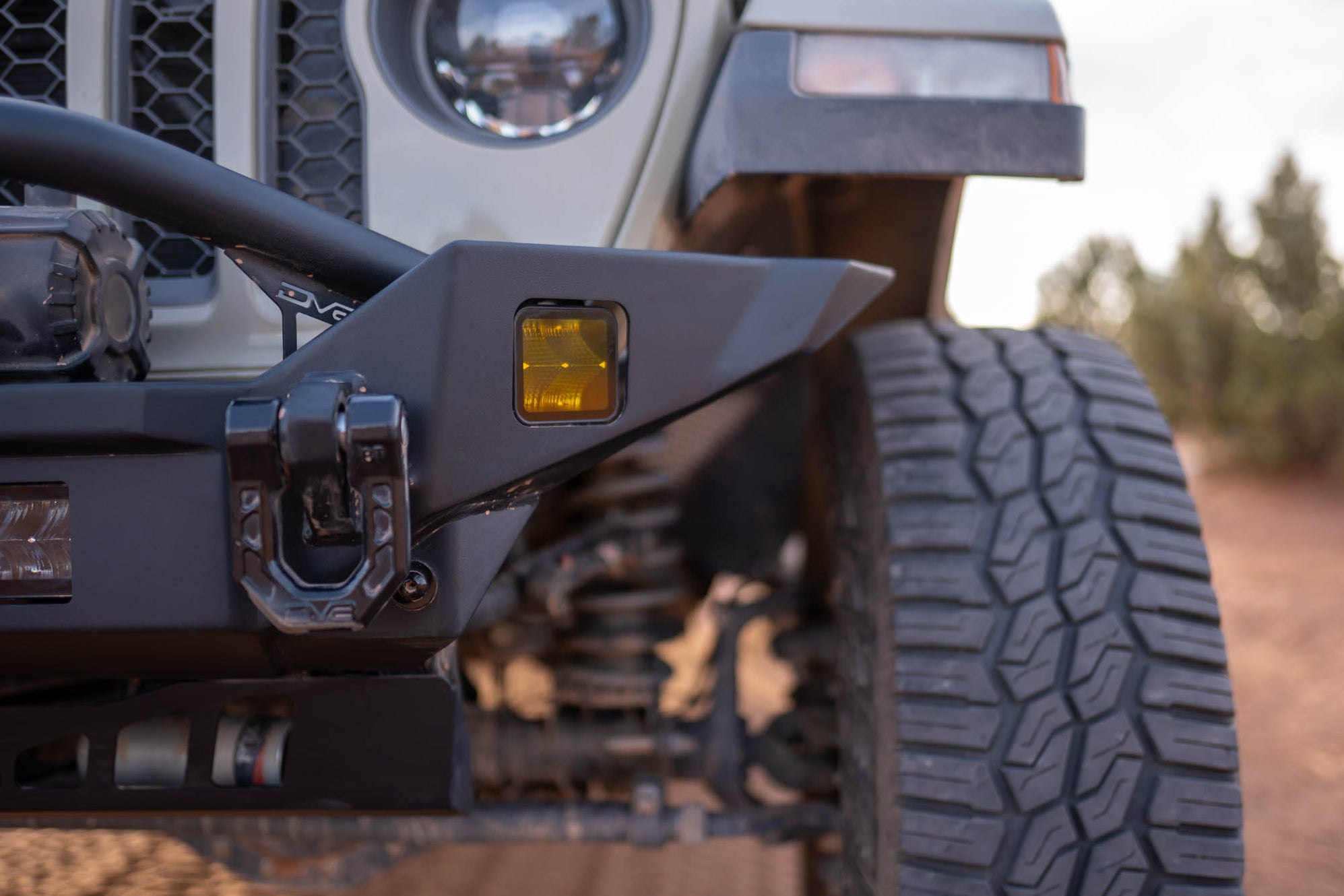 Gladiator JT & Wrangler JK/JL Mid-Width Winch Front Bumper | FS-7