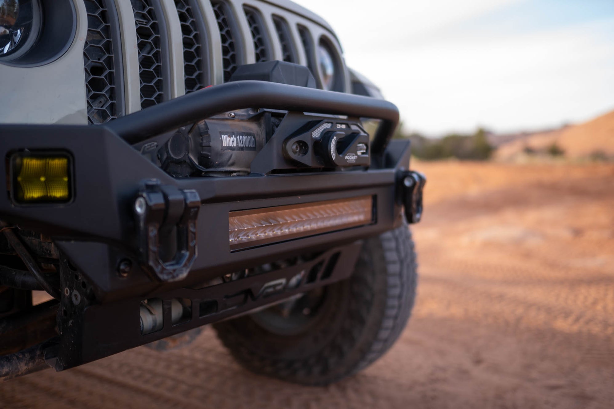 Gladiator JT & Wrangler JK/JL Mid-Width Winch Front Bumper | FS-7