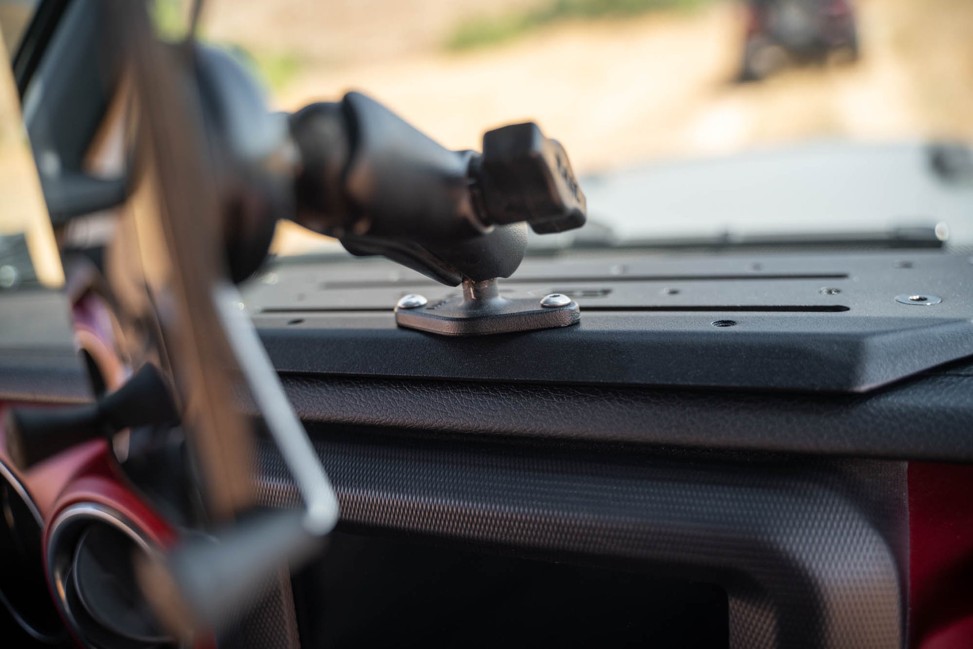 Wrangler JL & Gladiator JT Device Dash Mount | DV8 Offroad