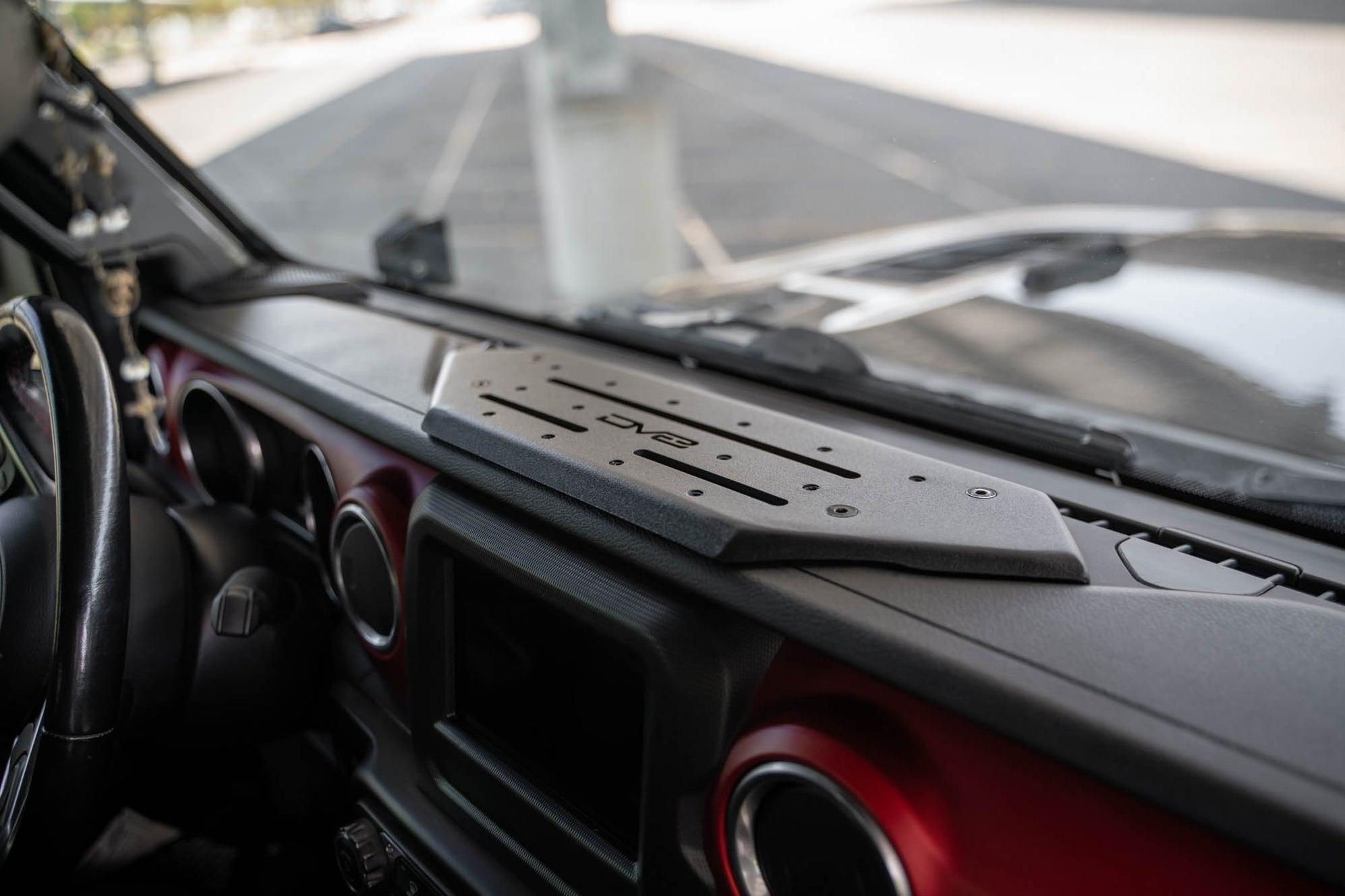 Wrangler JL & Gladiator JT Device Dash Mount | DV8 Offroad