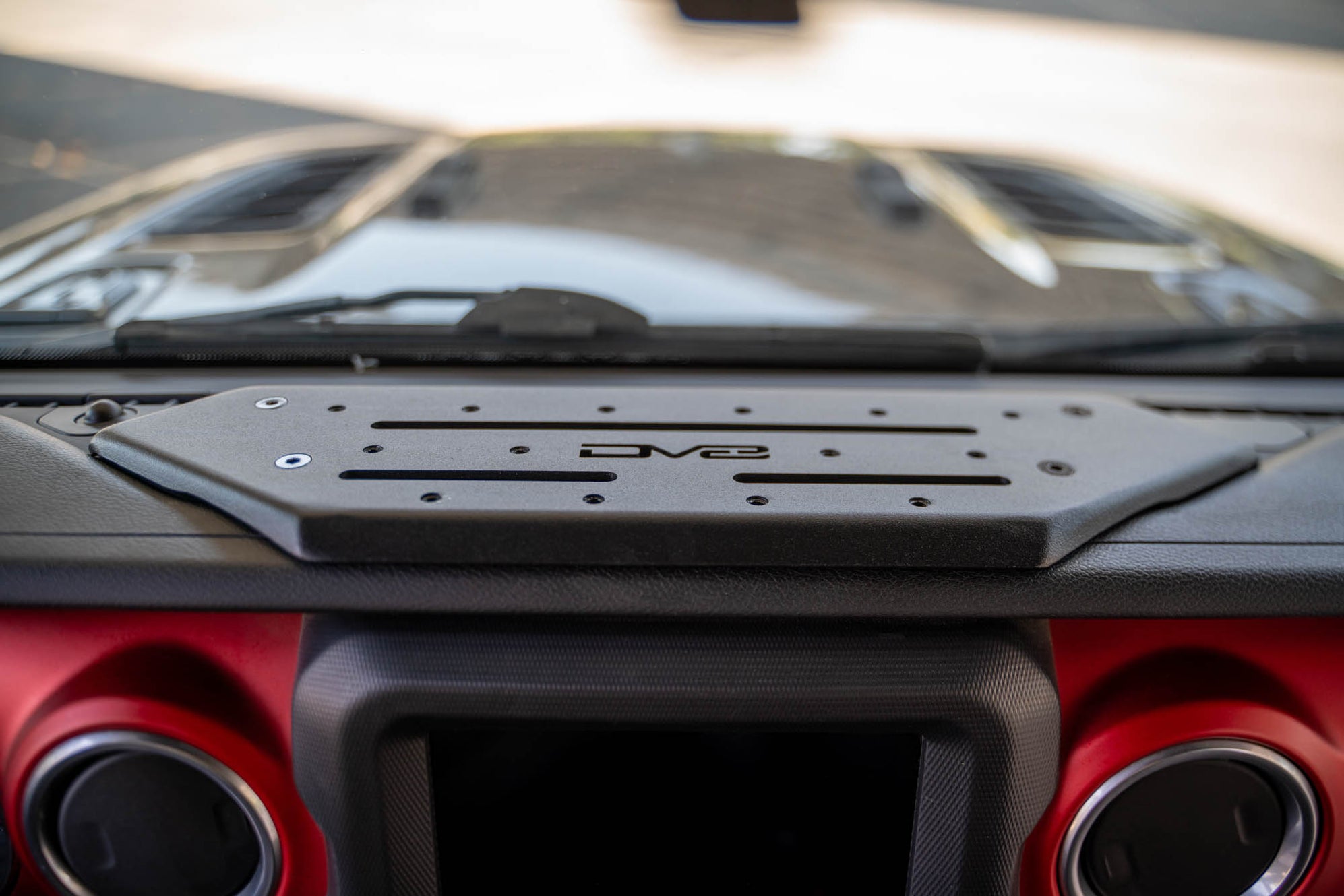 Wrangler JL & Gladiator JT Device Dash Mount | DV8 Offroad