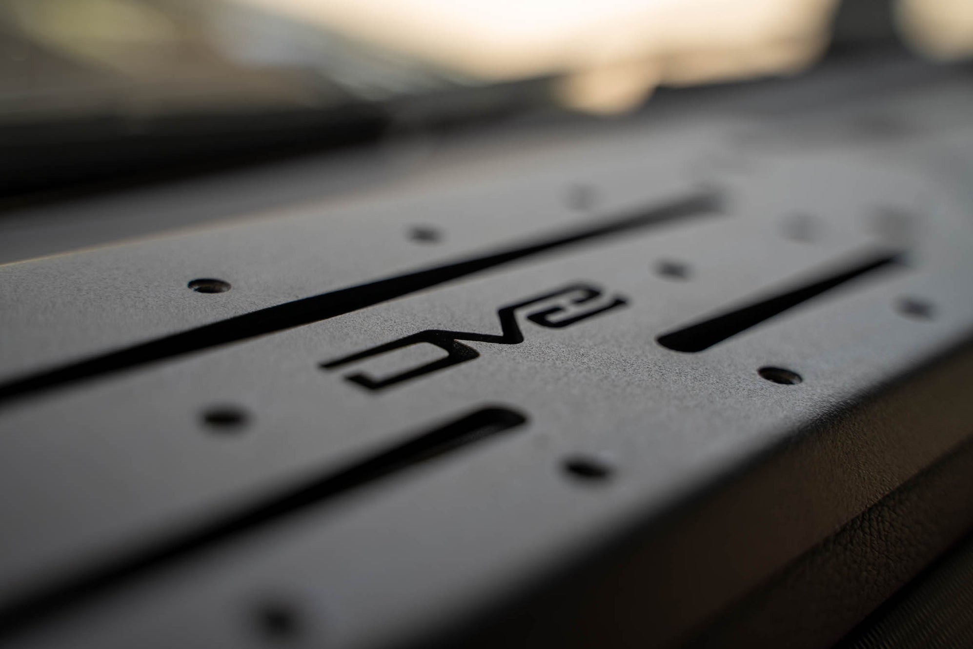 Wrangler JL & Gladiator JT Device Dash Mount | DV8 Offroad