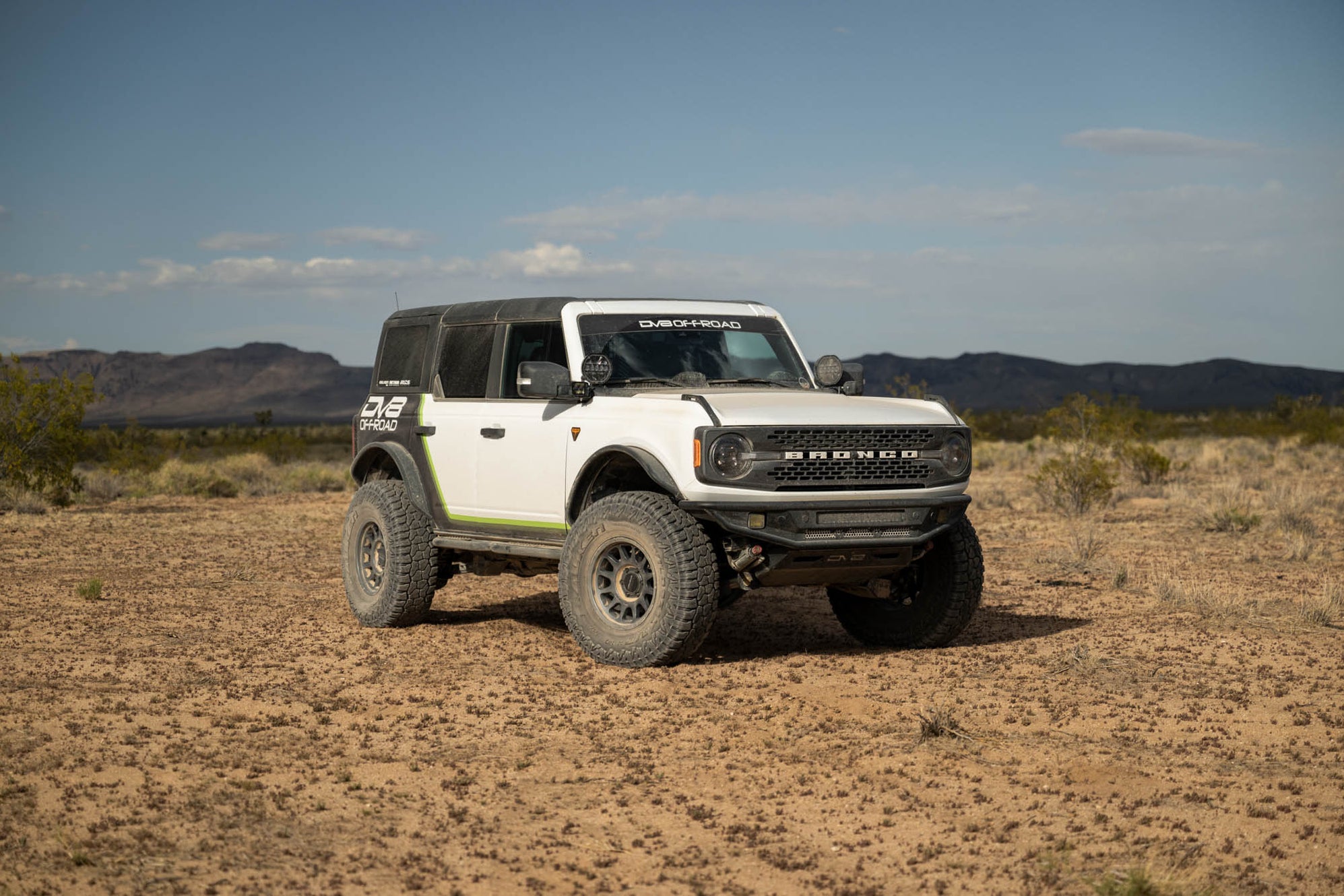 6th Gen Ford Bronco Side Steps | DV8 Offroad