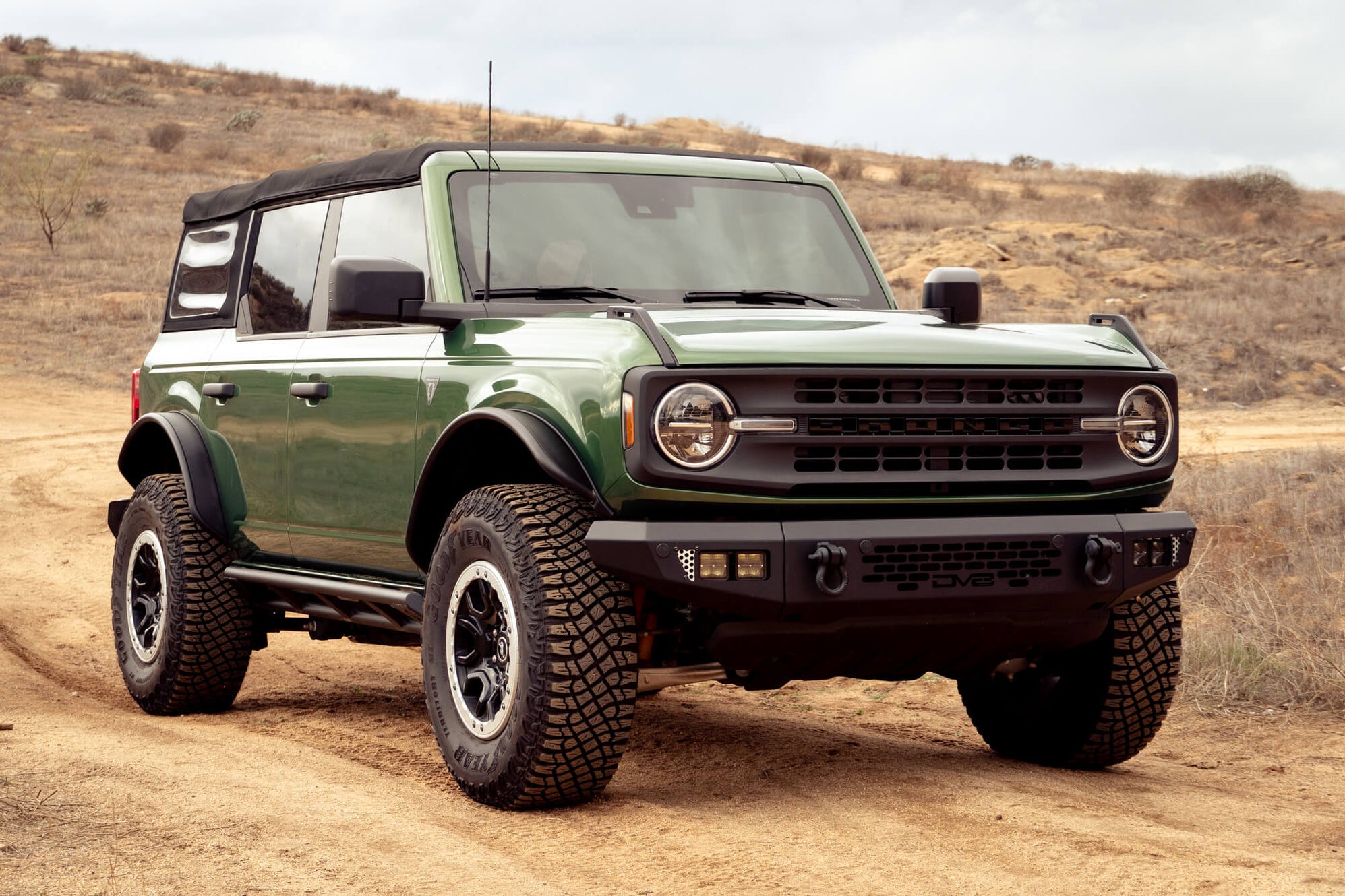 6th Gen Bronco Tube Fender Flares | DV8 Offroad