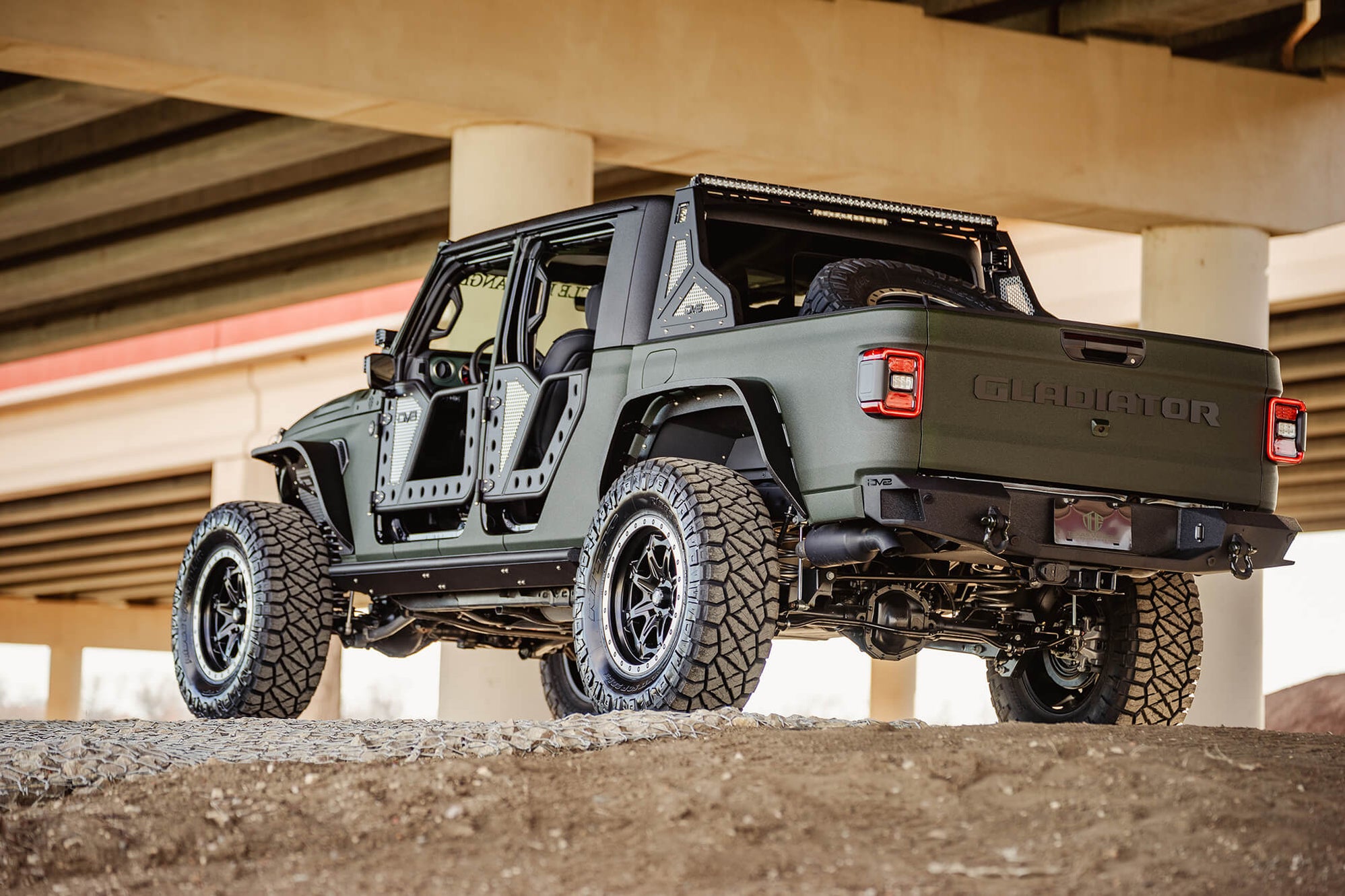 Jeep Gladiator JT Fender Flares | DV8 Offroad